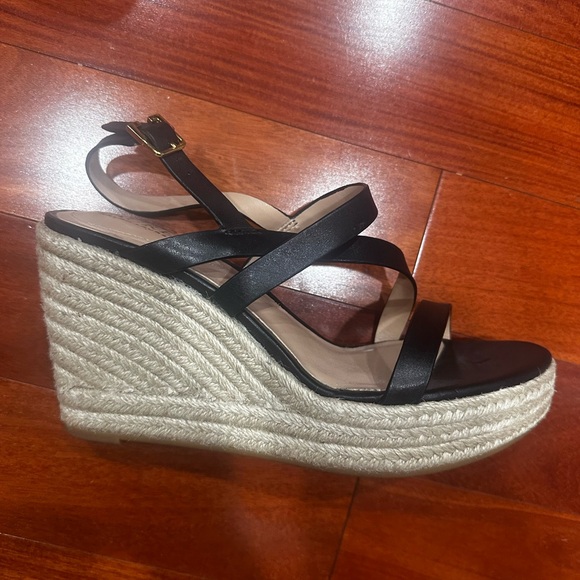 Lauren Ralph Lauren | Shoes | Lauren Ralph Lauren Wedge | Poshmark